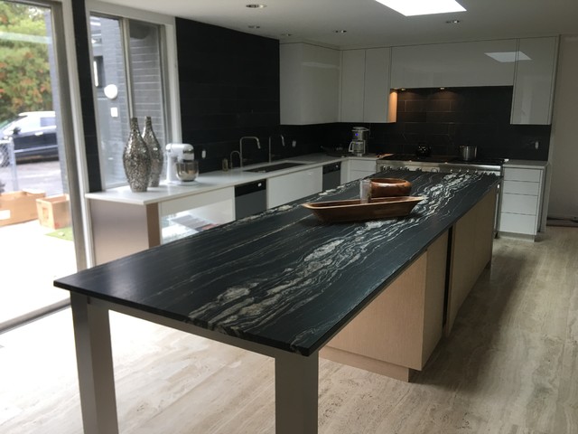 Tropical Storm Leathered Granite and Double Diamond Quartz Kitchen ...