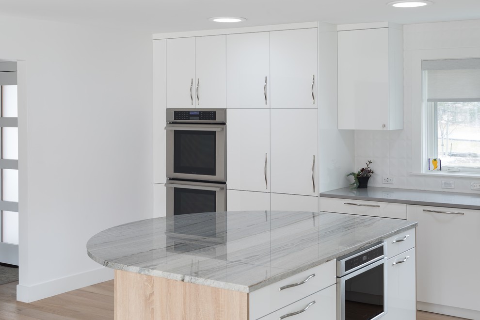 True Modern Design for an Expansive Kitchen - Midcentury - Kitchen ...