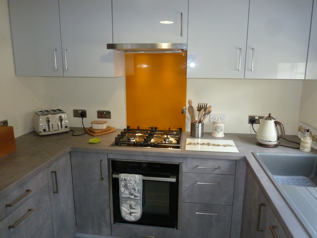 Brigitte in Concrete and Gloss Silk Grey - Contemporain - Cuisine ...