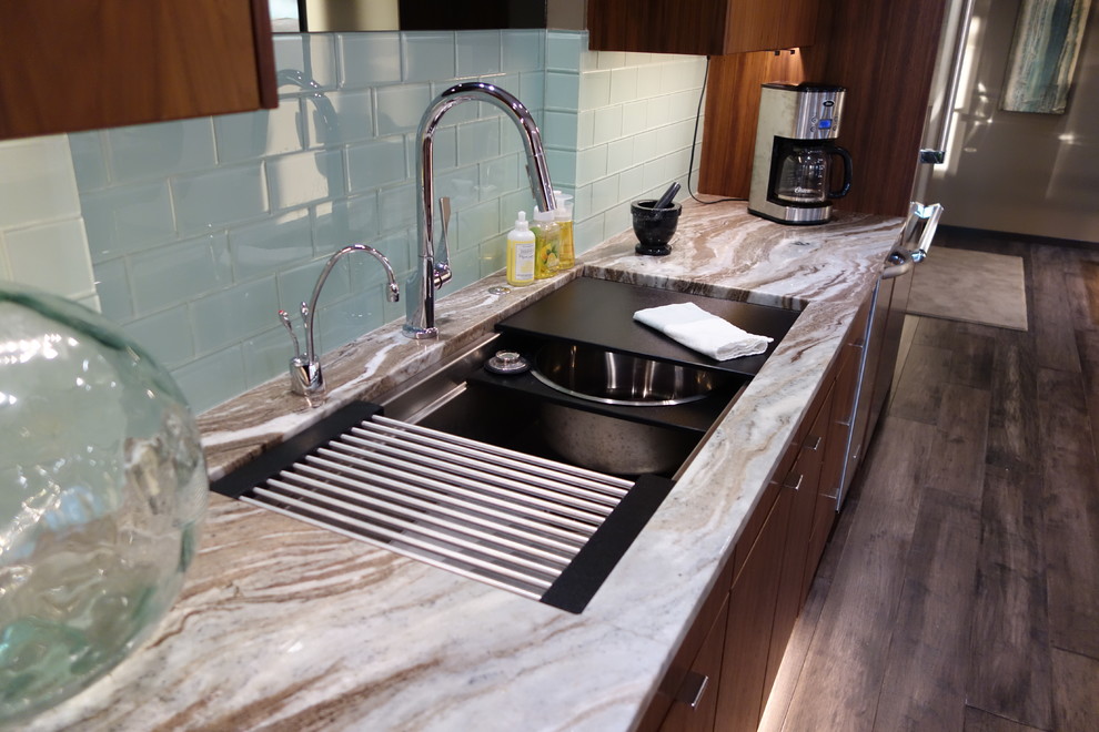 Tulsa High Rise Remodel Before/After - Moderno - Cocina - Otras zonas ...