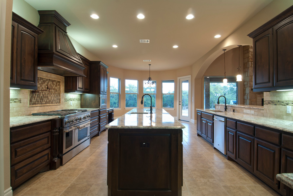 Twilight Mesa - Kitchen - Austin - by Nalle Custom Homes | Houzz