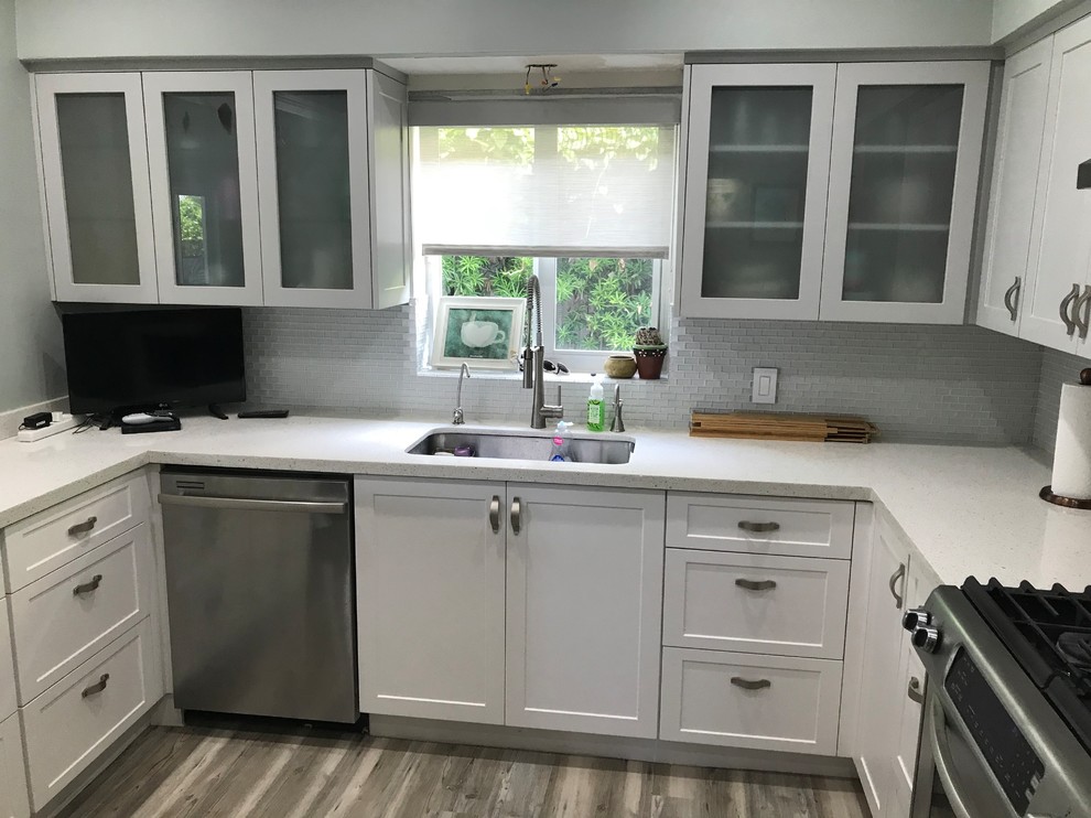 Two tone Shaker kitchen - Modern - Kitchen - Miami - by A1 Custom Mica ...