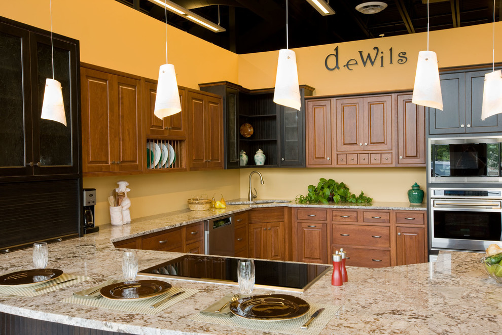 Two Tone Traditional Beaded Inset Kitchen - Traditional - Kitchen ...