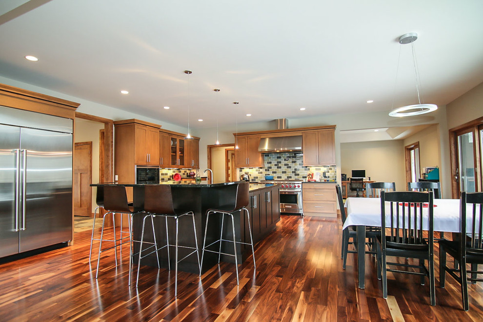 Two Toned Cabinets Set the Tone of this Kitchen - Modern - Kitchen ...