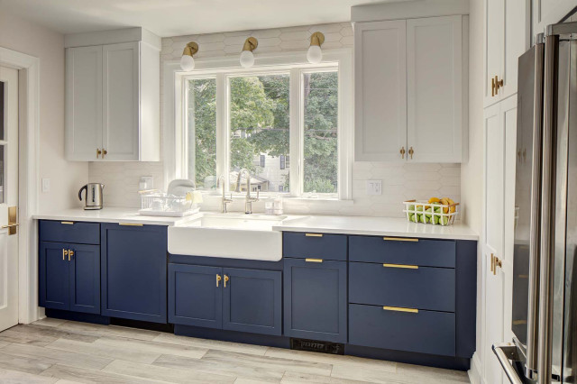 Two-toned kitchen (navy + white) - Modern - Kitchen - New York - by ...
