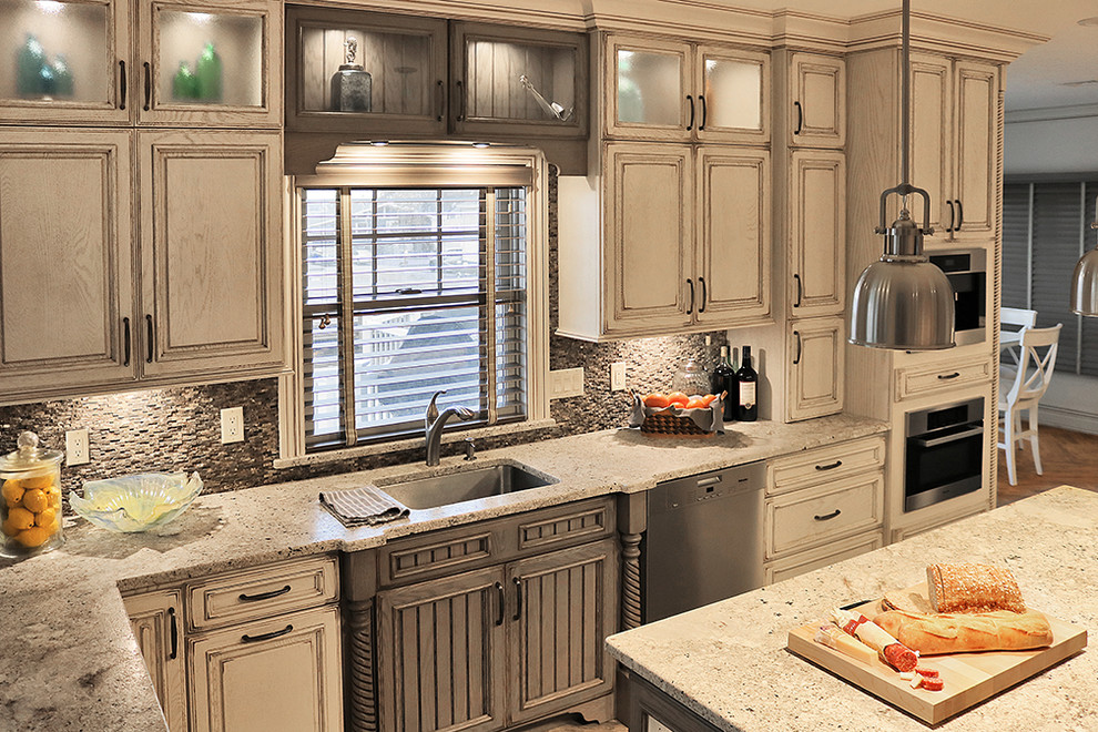 ULTIMO - Huntsville in Marshmallow / Helena in Driftwood with Chocolate ...