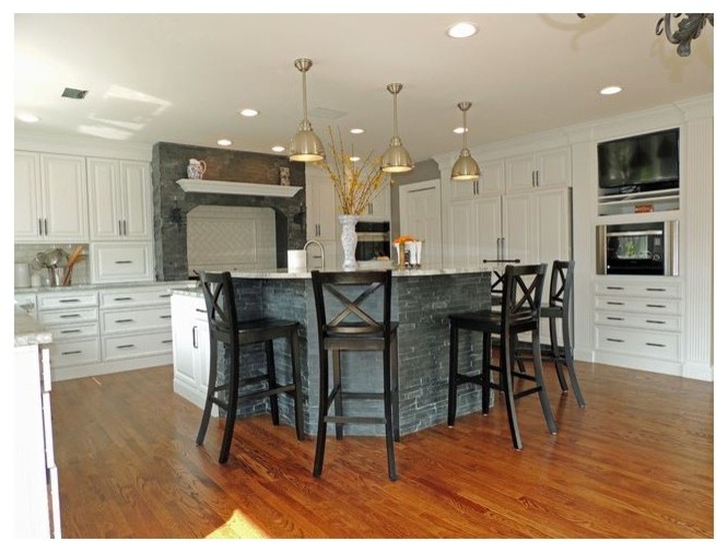 ULTIMO- Roberto Door Style / White - Transitional - Kitchen - New York ...