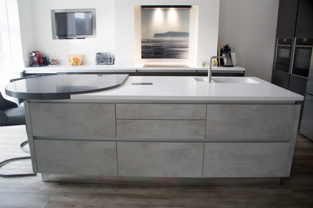 Ultra Modern handless style grey kitchen - Modern - Kitchen - Essex ...