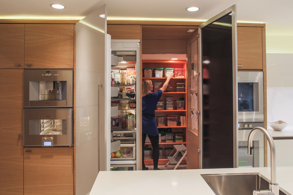 Ultra-modern kitchen - Modern - Kitchen - Calgary - by Denca ...