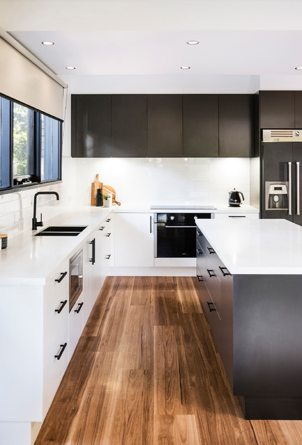 Unifying Family Kitchen - Modern - Kitchen - Melbourne - by Smith ...