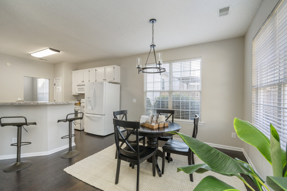 Unoccupied Staging: Simpsonville, SC - Traditional - Kitchen - Other ...