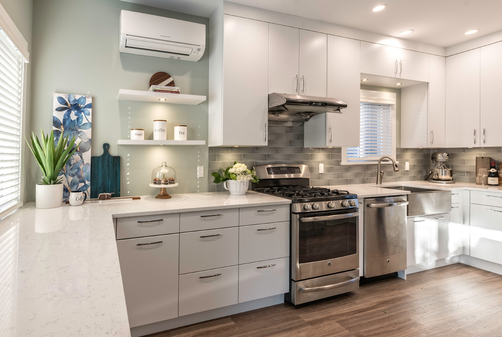 Vancouver Cheerful Revamp | Renovation - Modern - Kitchen - Vancouver ...