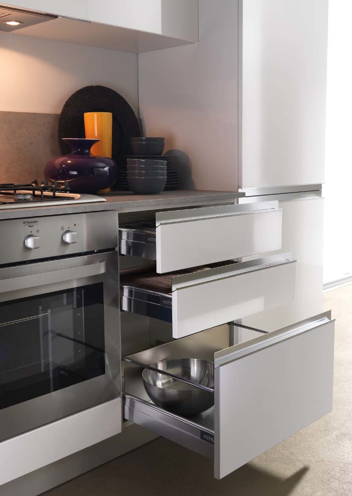 VELA COLLECTION - Modern - Kitchen - Miami - by KITCHITALIA | Houzz