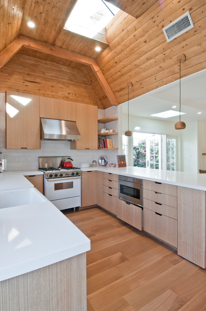 Venice Beach - Beach Vibes - Scandinavian - Kitchen - Los Angeles - by ...