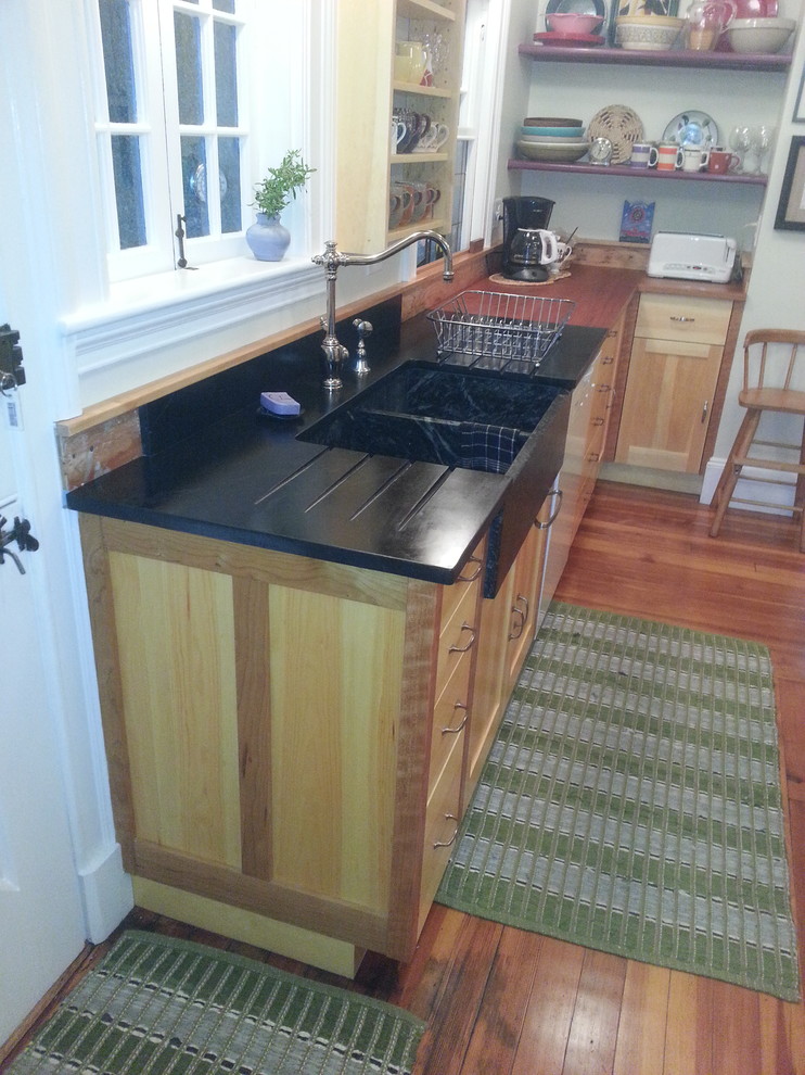 Vermont Kitchens - Contemporary - Kitchen - Burlington - by Sam Clark ...