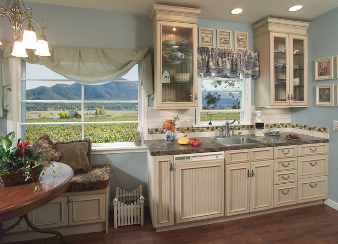 Victorian Farmhouse Kitchen - Traditional - Kitchen - Portland - by ...
