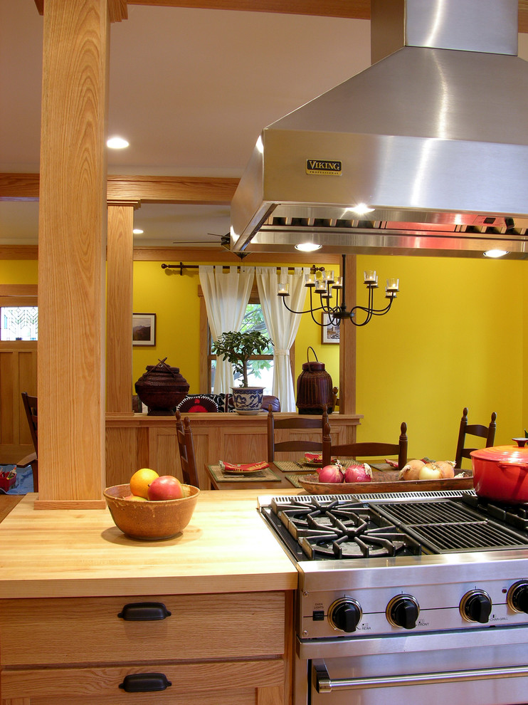 Viking range and island hood, butcherblock counter-top - Clásico ...