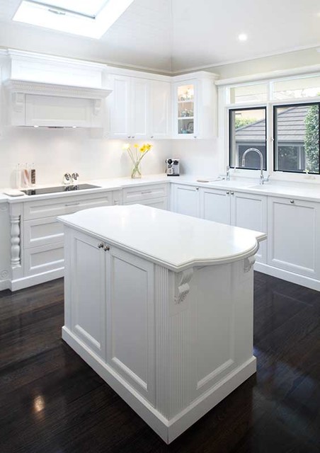 Wahroonga Kitchen - Traditional - Kitchen - Sydney - by Art of Kitchens ...