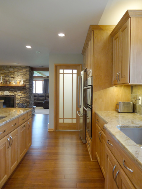 Walk in Kitchen Pantry - Klassisch - Küche - Detroit - von DreamMaker ...