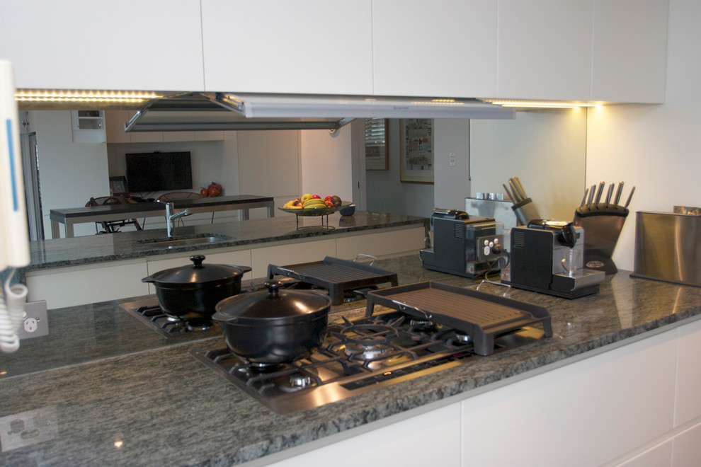 Walsh Bay Shadowline - Modern - Kitchen - Sydney - by The Kitchen House ...