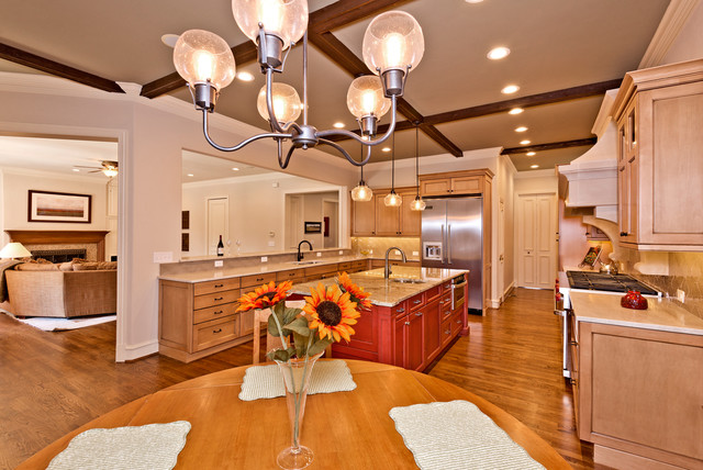 Warm Dallas Kitchen - Classique - Cuisine - Dallas - par MHM LIVING | Houzz