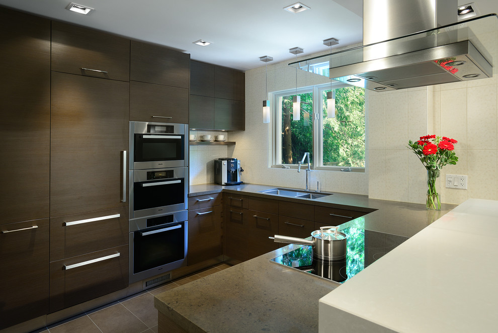Warm, modern kitchen - Modern - Kitchen - Toronto - by Arnal ...