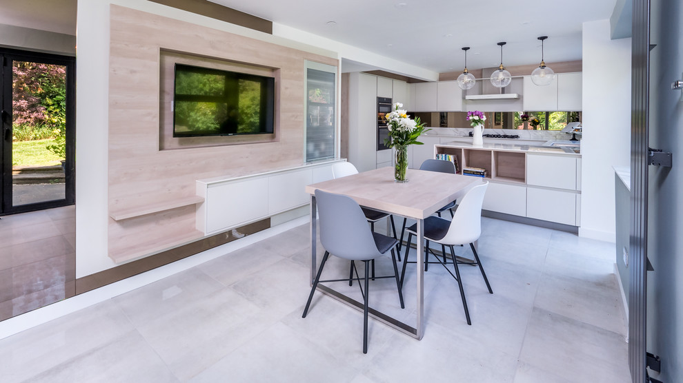 Warm shiny design - Contemporary - Kitchen - Berkshire - by Spencer ...