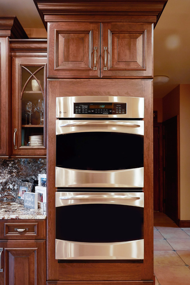 Warm Traditional Kitchen - Traditional - Kitchen - New York - by ...