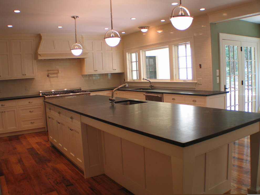 Warren kitchen with table-styled island - Traditional - Kitchen ...