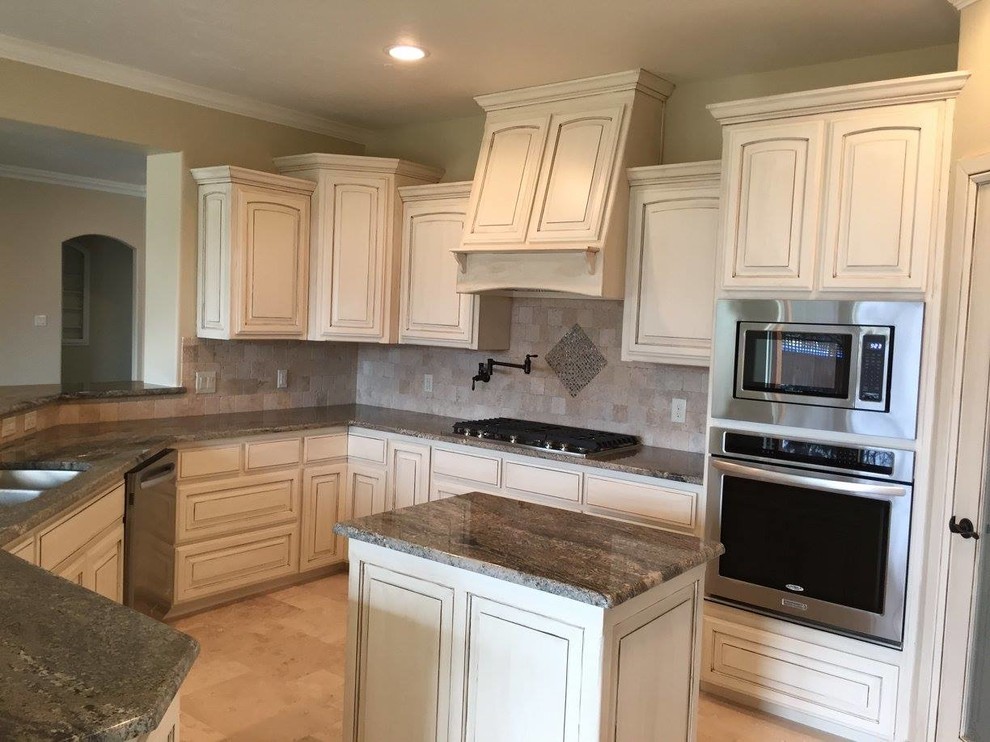 Waterloo Estates - Classique - Cuisine - Austin - par JLS Custom Homes ...