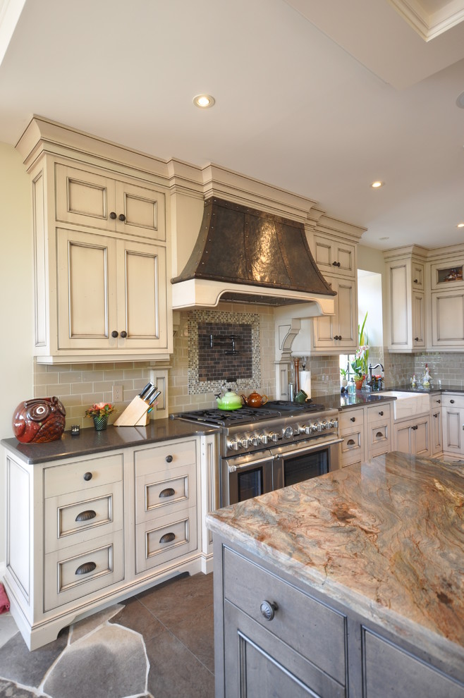 Waterloo Kitchen - 2 - Traditional - Kitchen - Toronto - by Homestead ...