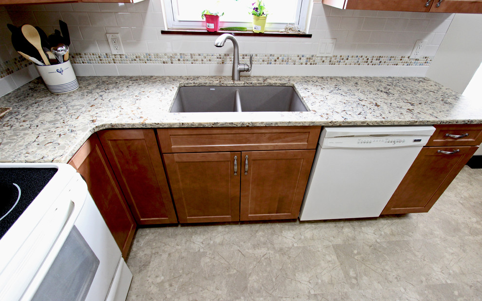 Waypoint Maple Spice Cabinets with Eternia Quartz Claremont Countertops ...