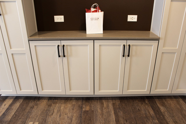 Waypoint Painted Harbor Cabinets and Lenova - Kitchen - Cleveland - by ...