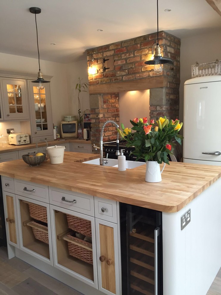 West drayton - Traditional - Kitchen - London - by ABL design & build ...