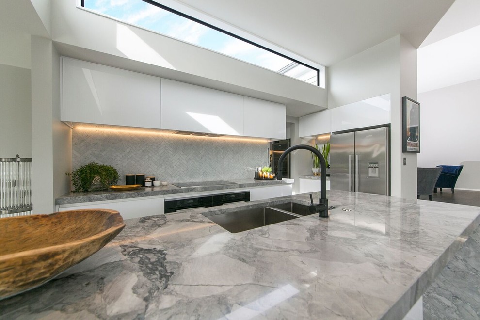 Western Springs Villa - Modern - Kitchen - Auckland - by Moda Kitchens ...