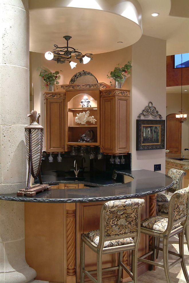 Wet Bar - Traditional - Kitchen - Calgary - by Cielo Interiors | Houzz