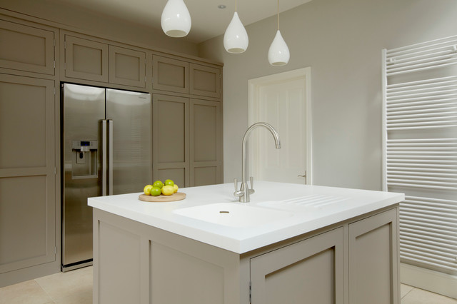 Weybridge Handleless Shaker Kitchen - Classique Chic - Cuisine ...