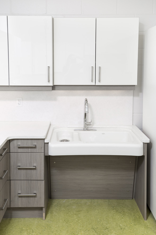 Wheelchair Accessible Kitchen Design - Contemporary - Kitchen - Toronto ...