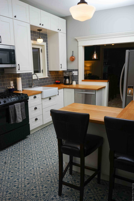 When a bad kitchen island happens to good people...they go peninsula ...