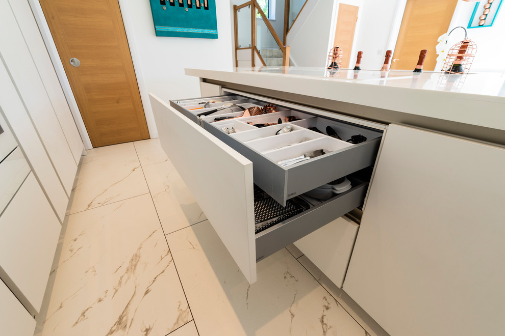 When all white is elegant - Modern - Kitchen - Other - by John Gauld ...