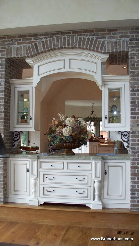 White brick arch - Klassisch - Küche - Bridgeport - von Brunarhans | Houzz