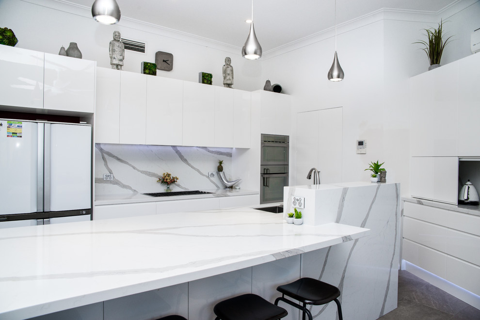 White Contemporary Kitchen - Contemporary - Kitchen - Sydney - by ...
