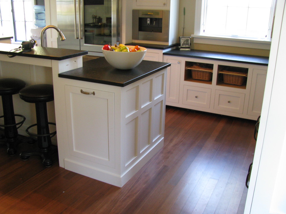White Craftsman Style Traditional Kitchen - Craftsman - Kitchen ...
