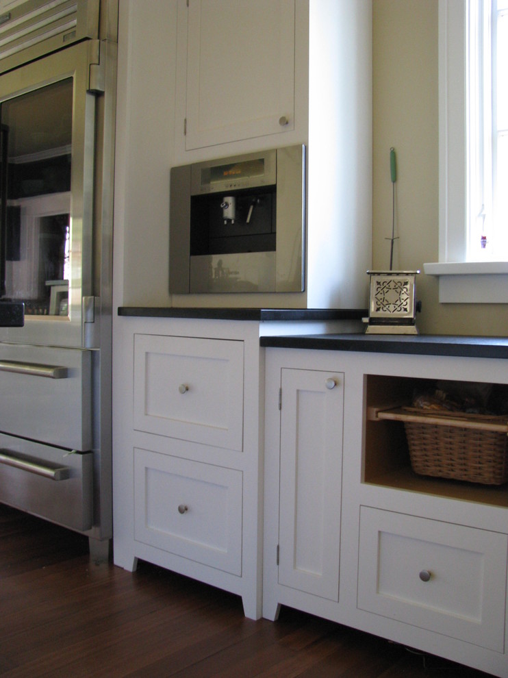 White Craftsman Style Traditional Kitchen - Craftsman - Kitchen ...