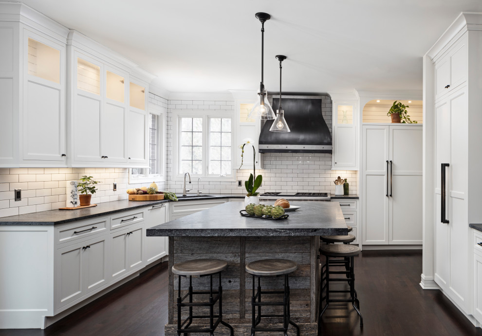 White Farmhouse Kitchen - Farmhouse - Kitchen - Detroit - by Johnson ...