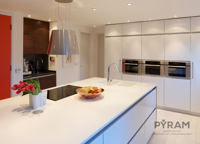 White handleless kitchen in Leeds - Kitchen - Surrey - by Pyram UK ...