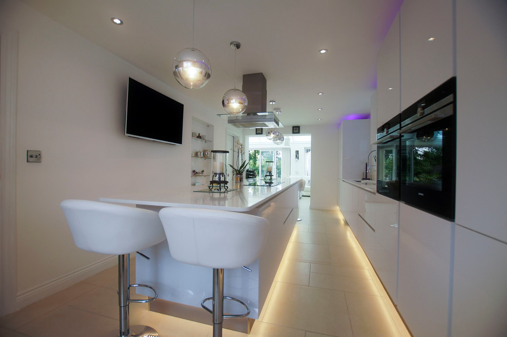 White High Gloss Hacker German Kitchen - Contemporary - Kitchen ...