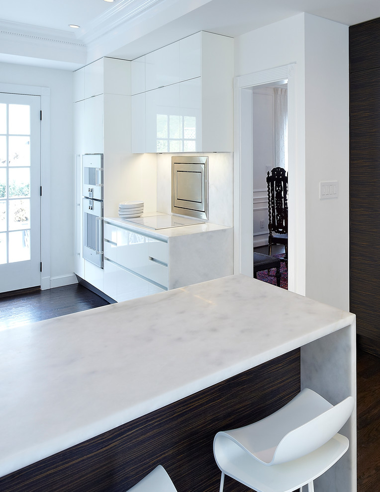 White kitchen in Foxhall - Modern - Kitchen - DC Metro - by Sagart ...