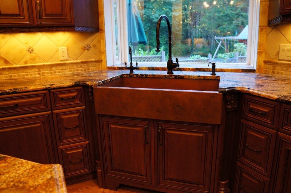 White Kitchen - Traditional - Kitchen - Seattle - by Keystone Kitchens ...