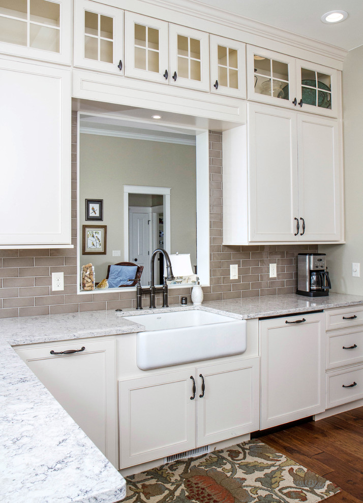 White Knotty Maple Farmhouse Style Kitchen - Farmhouse - Kitchen ...